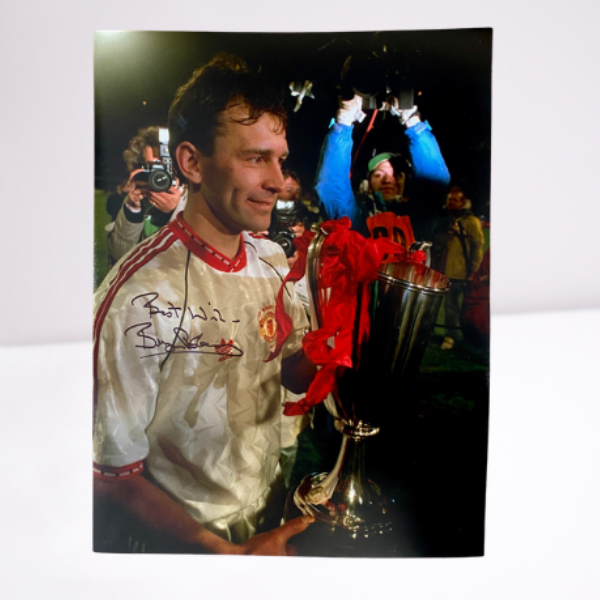 Bryan Robson 1991 ECWC Trophy Signed Photo (L) – I-MUST
